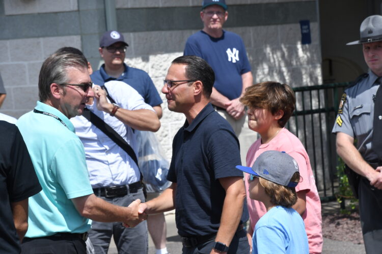 Gov. Shapiro, Mo’ne, makes stop at Little League World Series | News ...